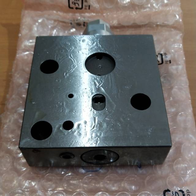 Jual Reducing valve komatsu pc200-7 / pc200-8 / pc300-8 / 723-40-71800 ...