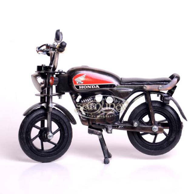 Jual Souvenir miniatur motor Honda CB Hitam | Shopee Indonesia