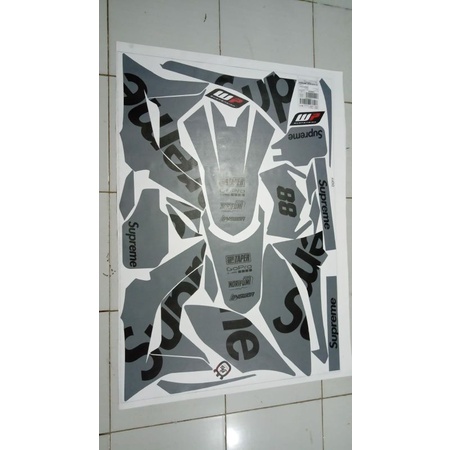 Jual decal stiker fullbody crf supreme | Shopee Indonesia