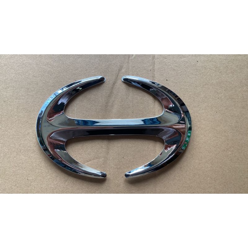 Jual Logo / Lambang / Emblem Chrome Grill Depan Hino Dutro Original ...