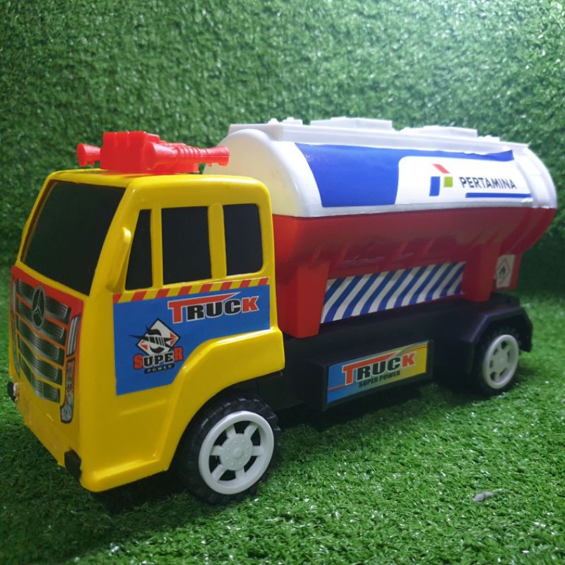 Jual mainan truk pertamina bbm / truk tangki / truk bbm / truk minyak ...