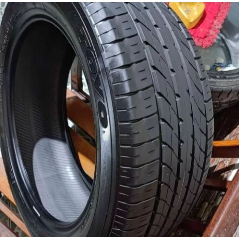 Jual Ban Mobil Copotan Ring 18 Merek Bridgestone Ukuran 215 50 R18 Second Tubles | Shopee Indonesia