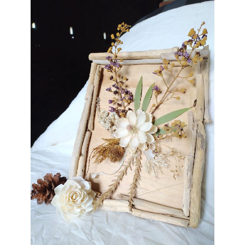 Jual Rangkaian bunga kering dengan drifwood frame | Shopee Indonesia