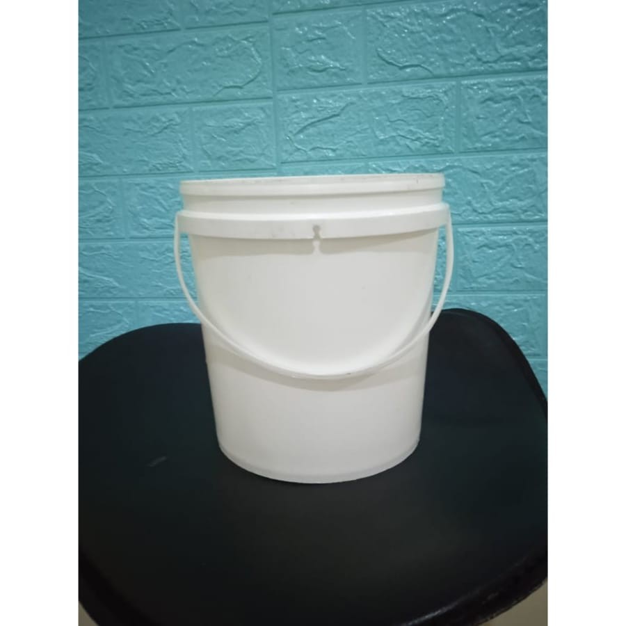 Jual EMBER BEKAS CAT PUTIH POLOS 4KG PLUS TUTUP | Shopee Indonesia