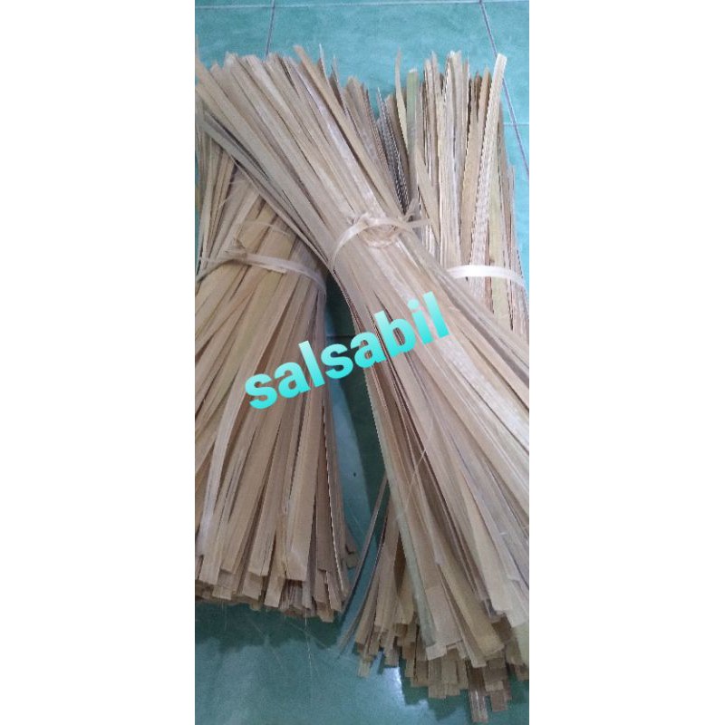 Jual IRATAN BAMBU BAHAN ANYAMAN panjang 50CM lebar 1CM | Shopee Indonesia