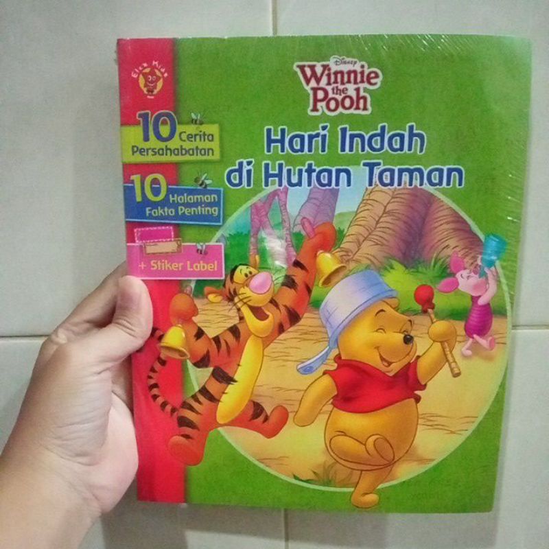 Jual winnie the pooh, hari indah di hutan taman, 10 cerita persahabatan ...
