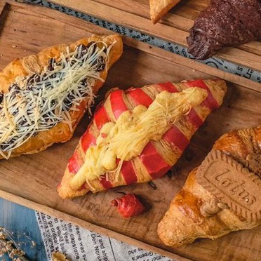 Jual Aneka Croissants & Pastries pilih Variants - MISOL Pastry & Bakery ...