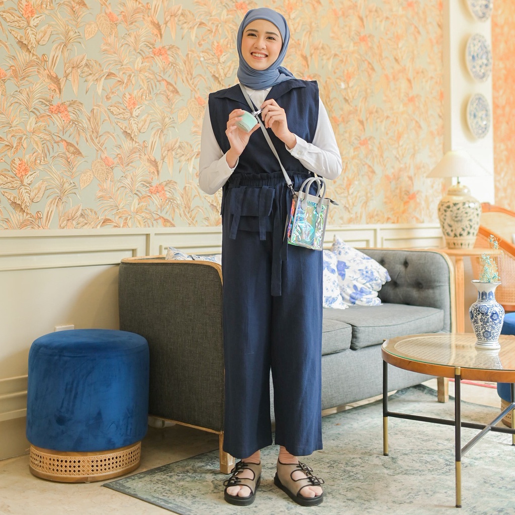 Jual Lozy Hijab - Kumi Set (One Set Linen Vest Rompi Cewe) | Shopee Indonesia