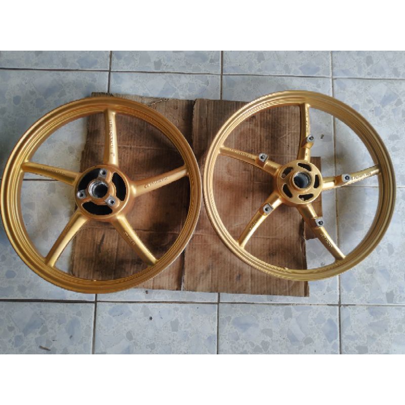 Jual Velg RCB SP522 GOLD second / bekas untuk satria Fu all series ...