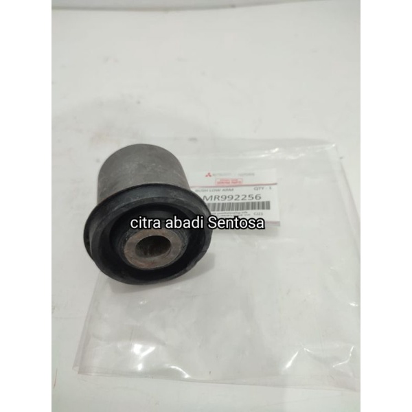Jual BUSHING LOW ARM BUSHING SAYAP BAWAH TRITON PAJERO SPORT MR992256 ...