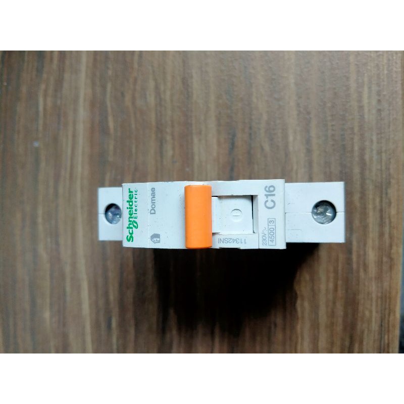 Jual MCB SCHNEIDER DOMAE 16A | Shopee Indonesia