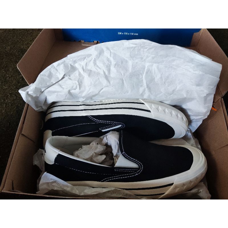 Jual Sepatu compass slip on bkack white | Shopee Indonesia