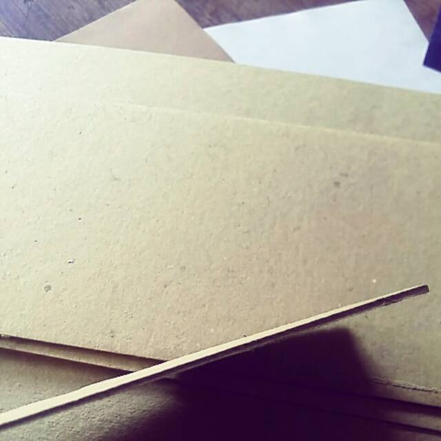 Jual Kertas Karton kuning / yellow board 1500gr +- 2,3 mili | Shopee ...