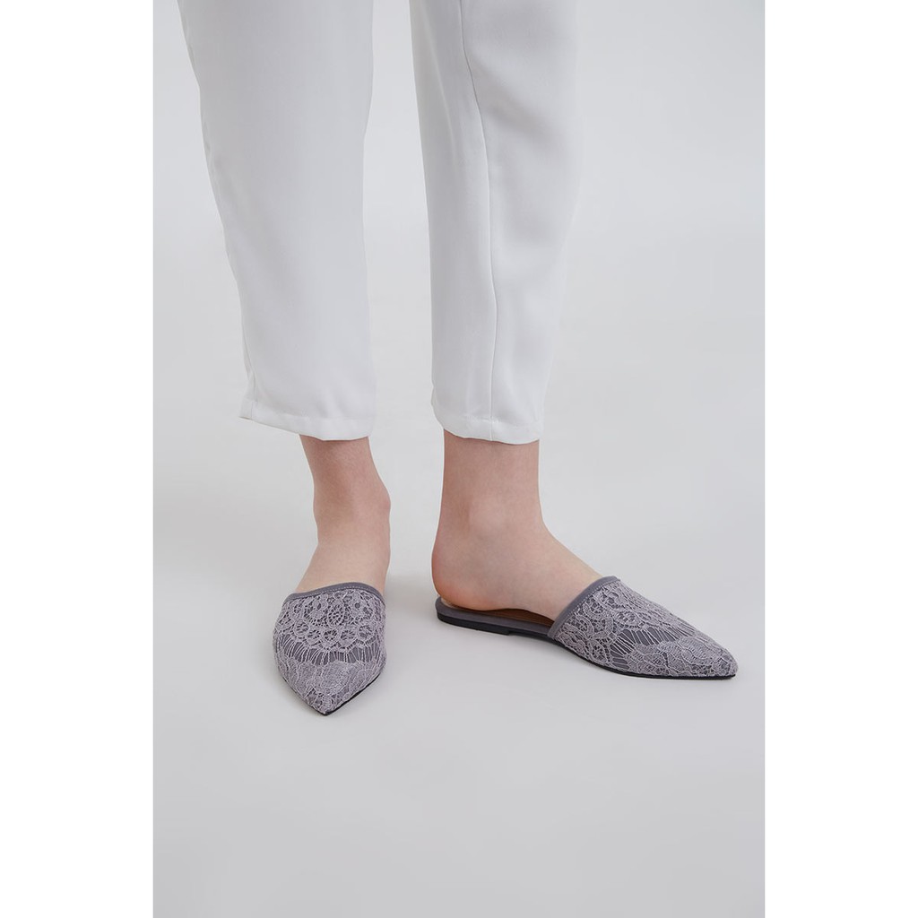 Jual Berrybenka - Sepatu Flatshoes Wanita Sofia Ayana Lace Mules ...