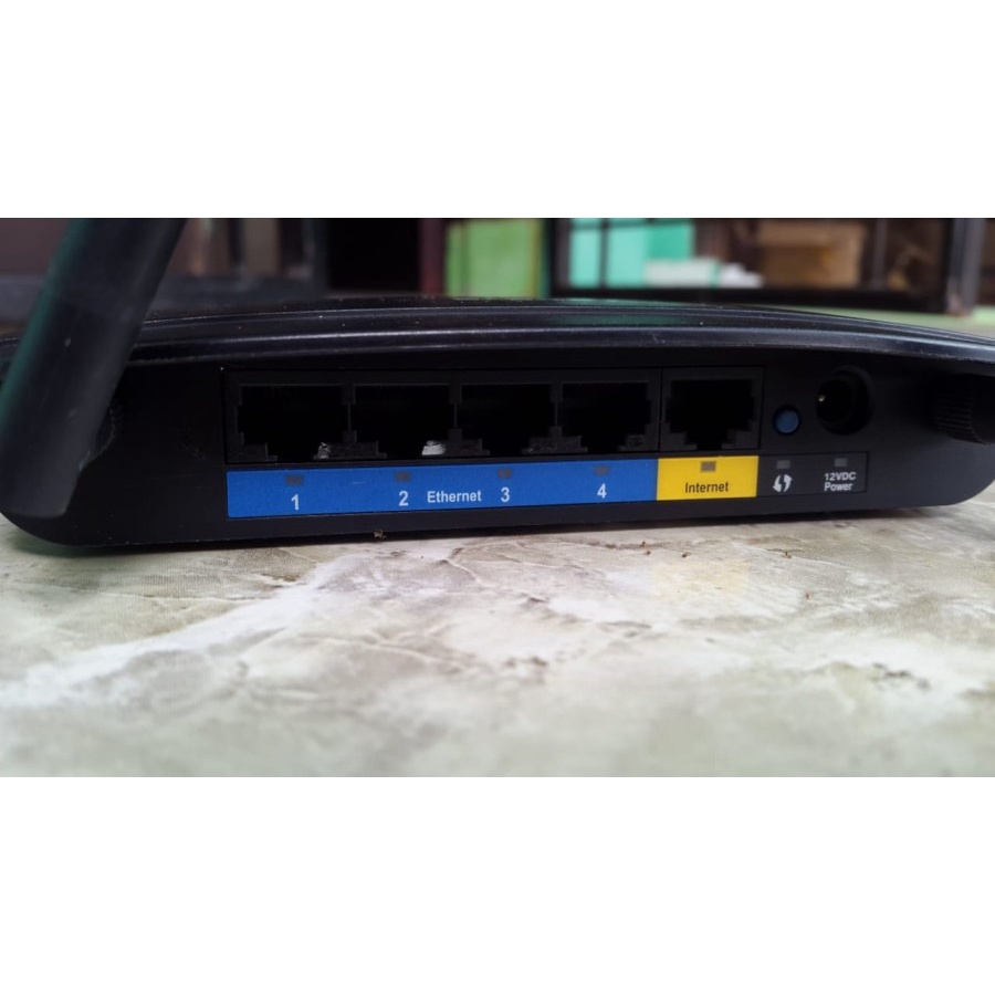 Jual Linksys E1700 & EA3500 Gigabit OpenWRT Load Balance 1+1+1+1=4 WAN ...
