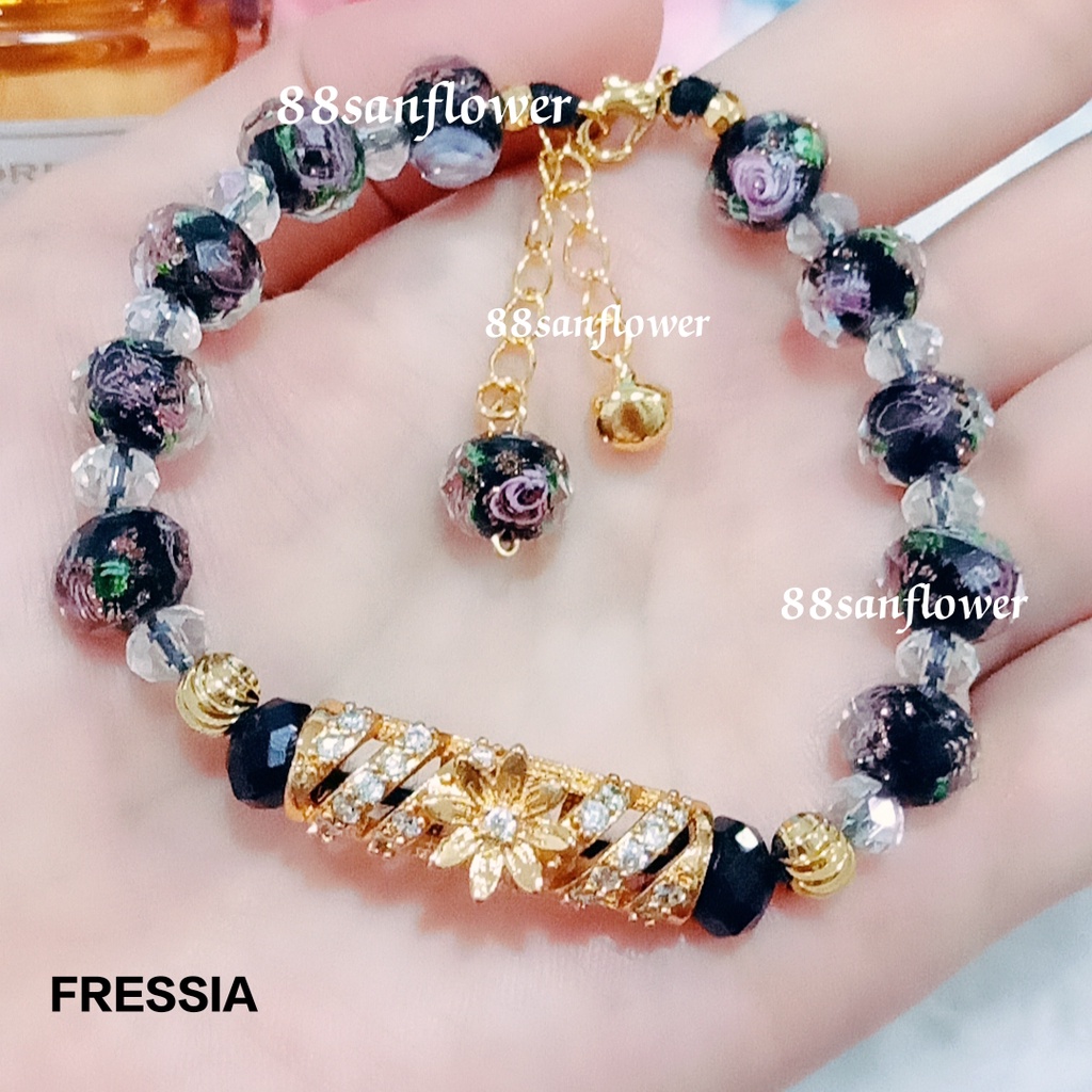 Jual Gelang Kristal Emboss Mawar - Liontin Pipa Emas | Shopee Indonesia