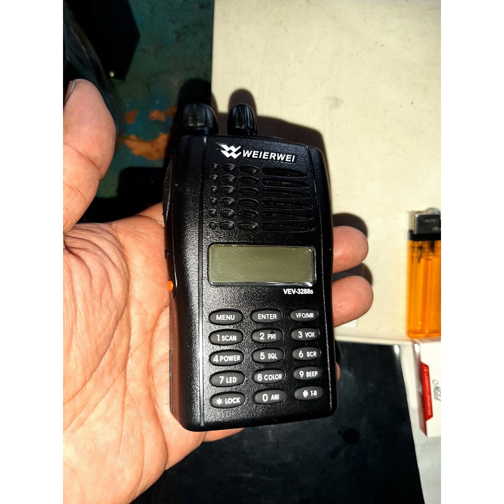 Jual HT WEIERWEI VEV 3288 UHF 350MHZ LENGKAP CHARGER | Shopee Indonesia