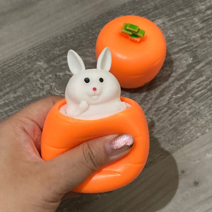 Jual BUNNY IN CARROT POP UP SQUEEZE TOY | Shopee Indonesia