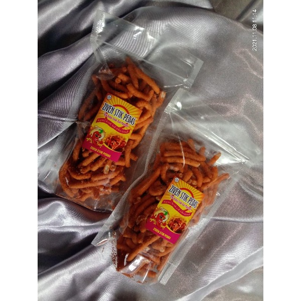 Jual ZIVEN stik pedas isi 100gr | Shopee Indonesia