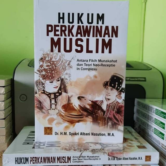 Jual HUKUM PERKAWINAN MUSLIM: Antara Fikih Munakahat dan Teori Neo-Receptie in Complexu | Shopee ...