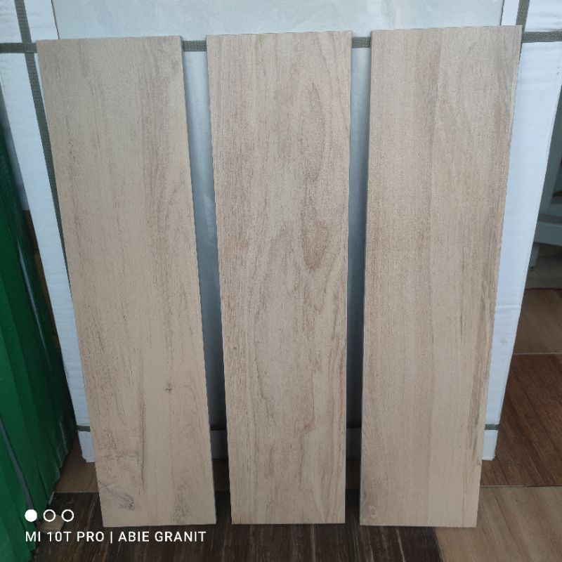 Jual granit roman motif kayu 15x60 drovere pine | Shopee Indonesia