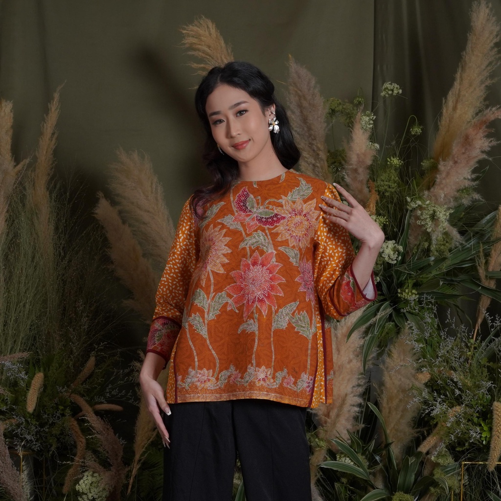 Jual NONA RARA - Desy Matahari T1777, Baju Batik Kasual Modern | Shopee ...