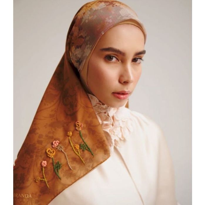 Jual Ria Miranda Signature Scarf - Limited Edition | Shopee Indonesia