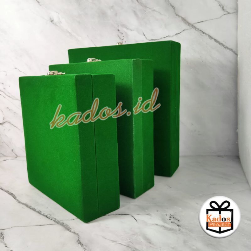Jual Box / kotak Beludru || Kotak PLAKAT AKRILIK | Shopee Indonesia