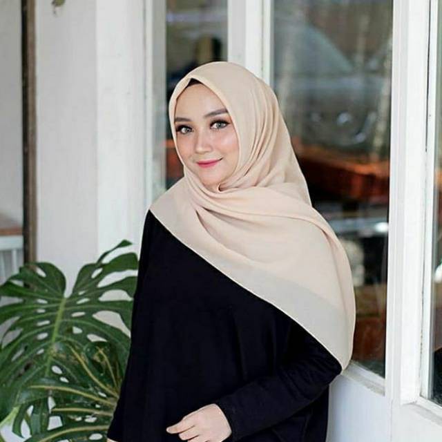 Jual FASHION MUSLIMAH PROMO HIJAB BELLA SQUARE SEGI 4 / KERUDUNG SEGI 4 ...