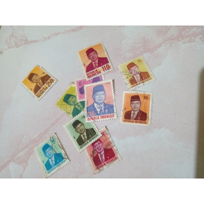 Jual perangko/stamp lama bekas pakai seri soeharto indonesia | Shopee ...