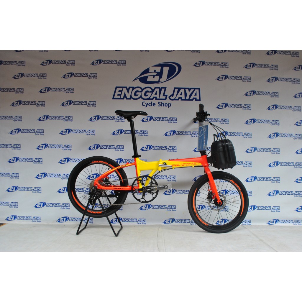 Jual Sepeda Lipat United Avand Lancaster Alloy 10 Speed Hollowtech2 HT2 ...