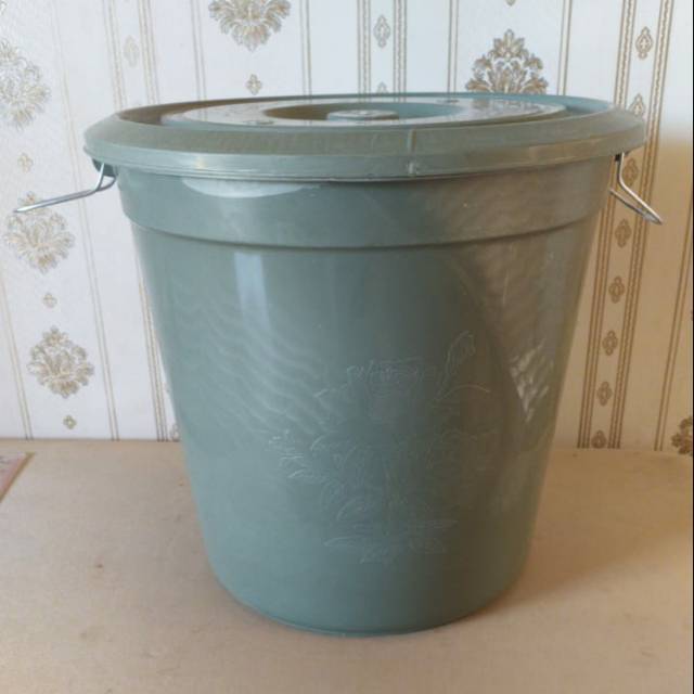 Jual Timba Dengan Tutup 40 Liter Abu Titanium | Shopee Indonesia