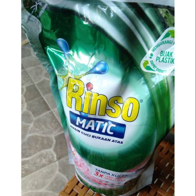 Jual Rinso matic + molto bukaan depan atas hijau biru deterjen ...