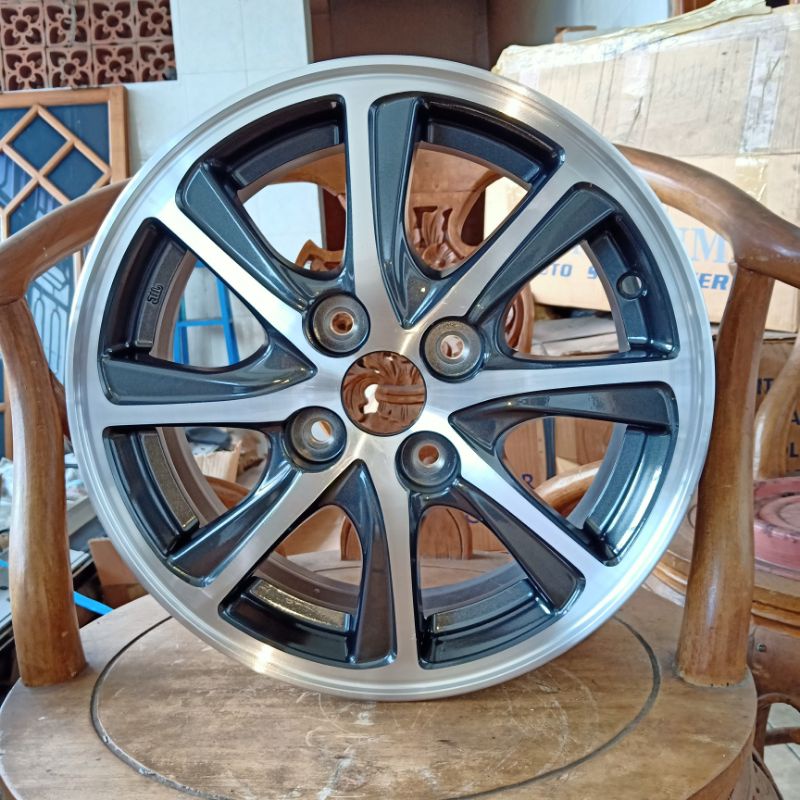 Jual Velg Mobil TOYOTA CALYA R14, Lubang PCD 4\ 100 (Original) | Shopee ...