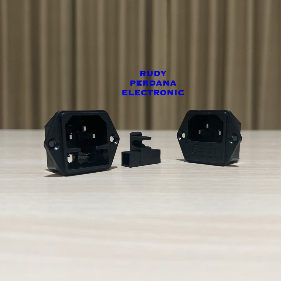 Jual SOCKET SOKET AC KOMPUTER MALE 3 PIN INLET FUSE TUBE HOLDER 10A ...