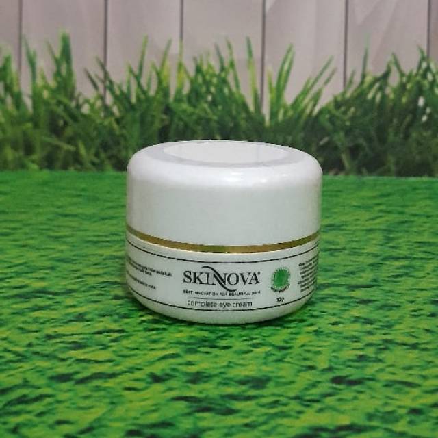 Jual SKINNOVA COMPLETE EYE CREAM | Shopee Indonesia