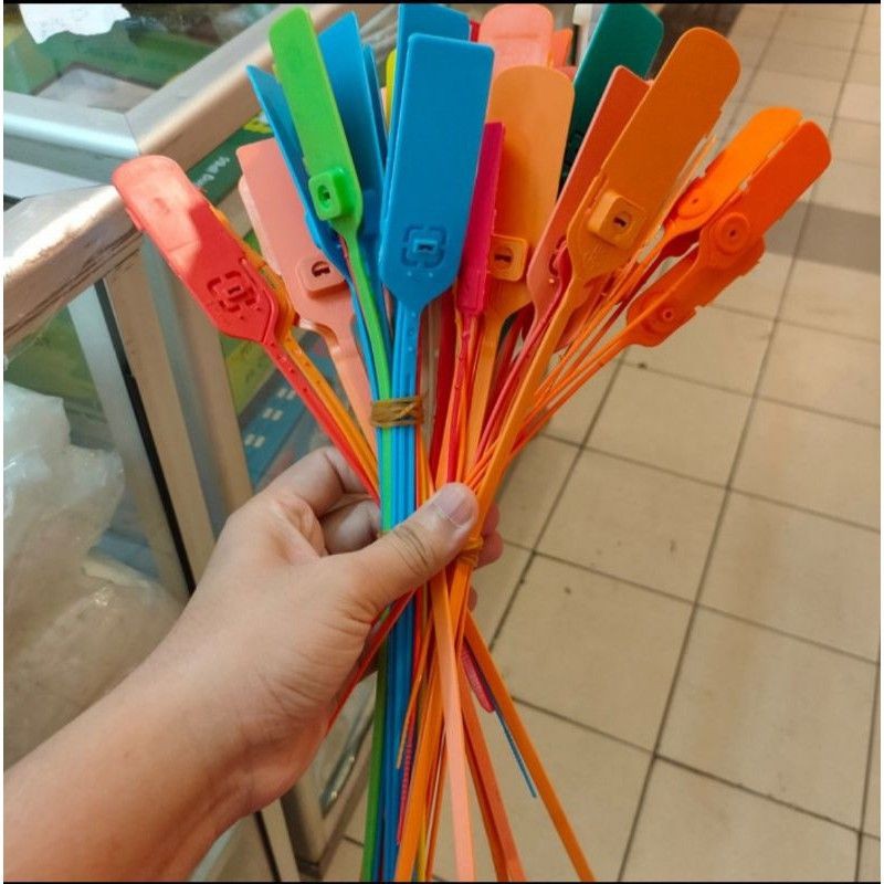 Jual Tagging / label Name sesuai kebutuhan bisa request nama dan warna ...