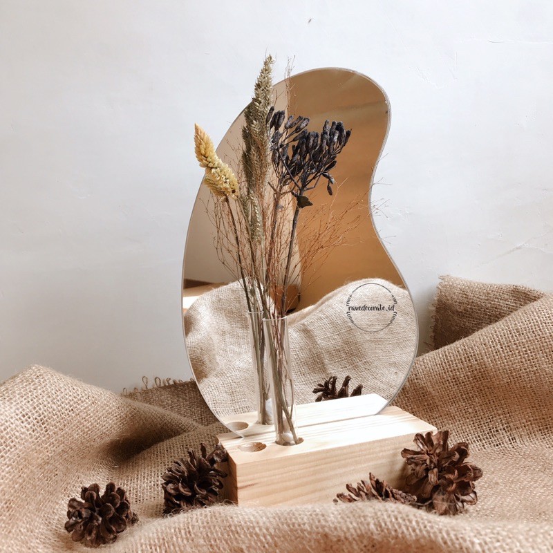 Jual AESTHETIC MIRROR with DRIED FLOWERS include WOOD STAND | CERMIN ...