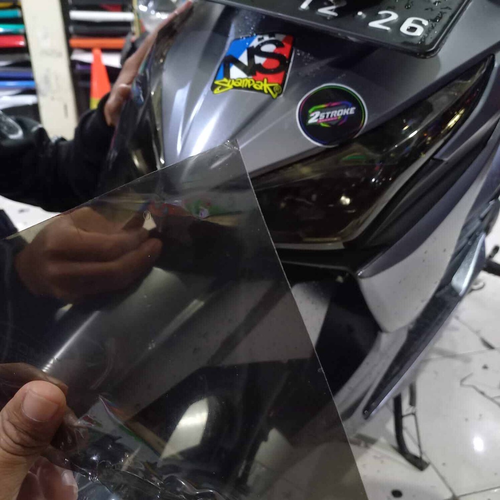 Jual stiker skotlet headlamp hitam transparan gelap / sticker lampu ...