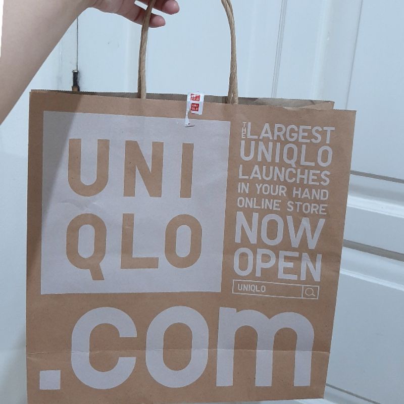 Jual PAPERBAG UNIQLO ORI (ORI-S) | Shopee Indonesia