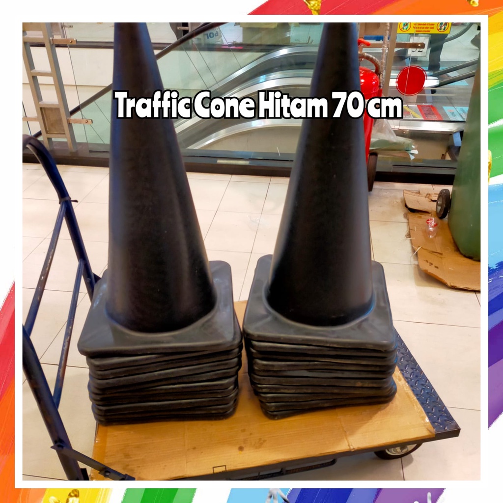 Jual Traffic Cone Hitam Kerucut Safety Black 70 cm | Shopee Indonesia