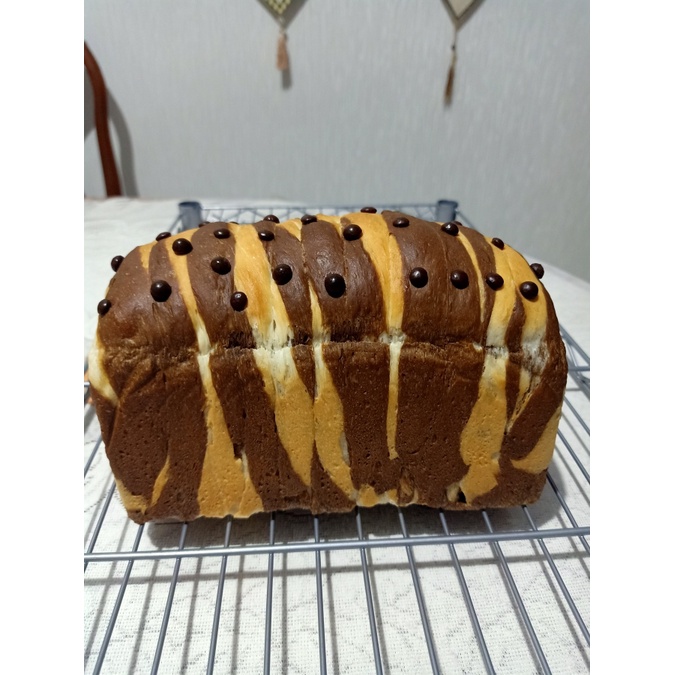 Jual Roti Tawar Swirl Choco Chips | Shopee Indonesia