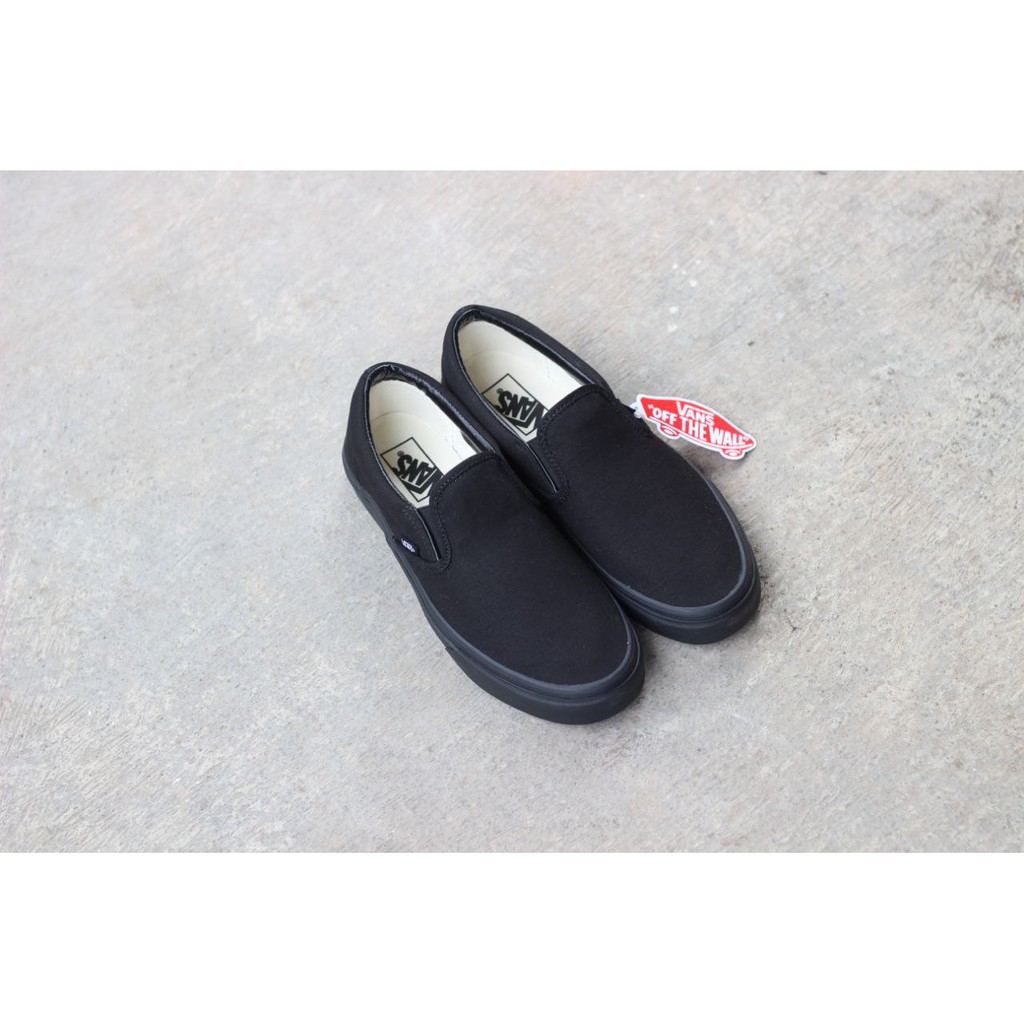 Jual Sneaker Sepatu Vans Slip On Full Black/Hitam Original | Shopee ...