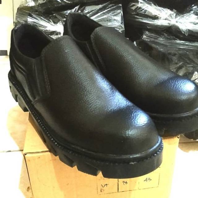 Jual Sepatu Safety Pria Nomor Jumbo Besar Big Size 44 45 46 47 Sepatu ...