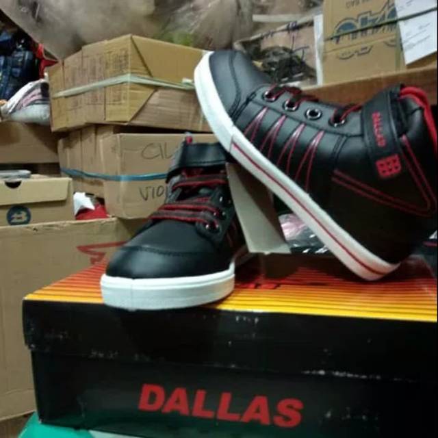 Jual SEPATU DALLAS COUNTRY | Shopee Indonesia