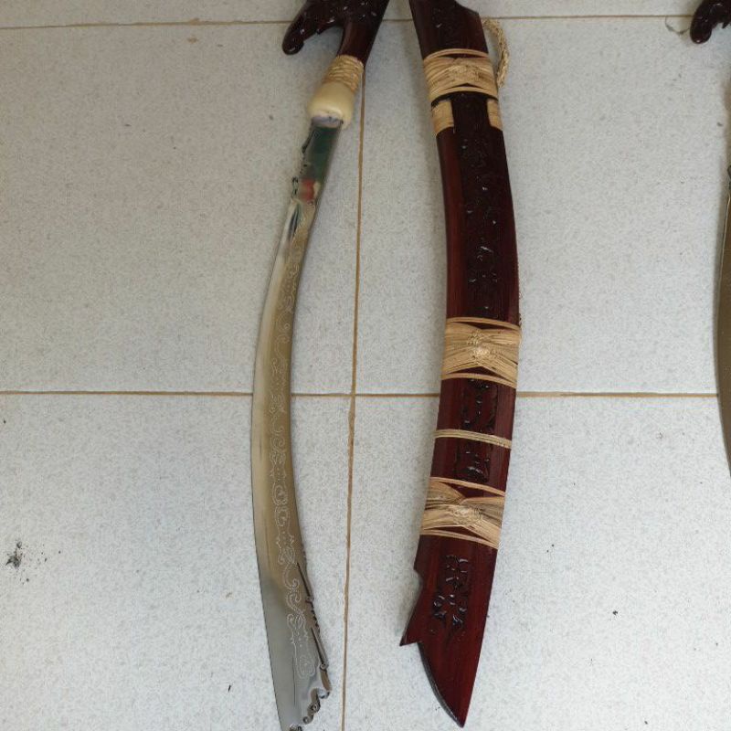 Jual MANDAU ASLI SENJATA DAYAK KALIMANTAN.MANDAU JIMPOL.BAJA PUTIH ...