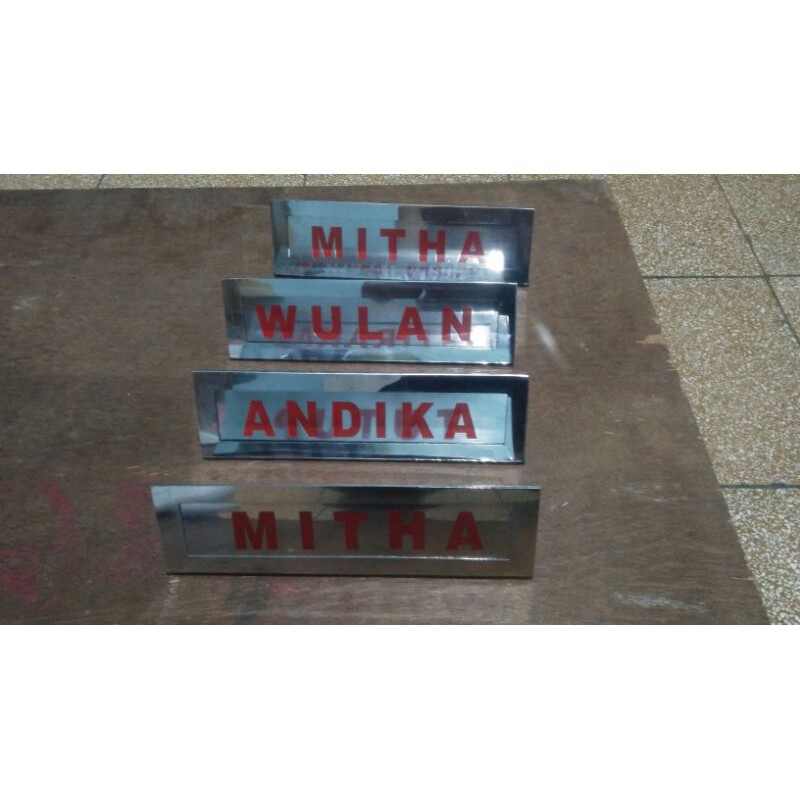 Jual name desk/nama meja/papan nama segi tiga stainlis | Shopee Indonesia