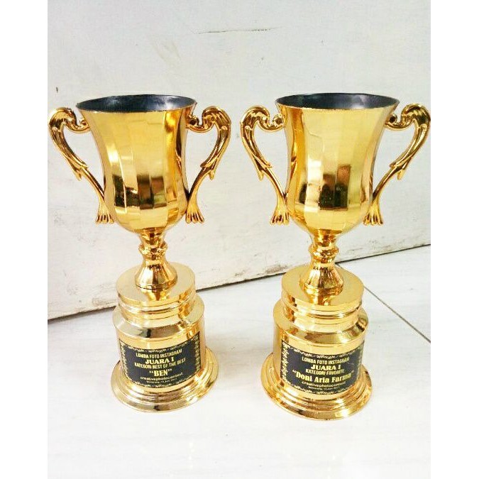 Jual piala cup piala murah Harga satuan kado Hadiah Kenang kenangan ...