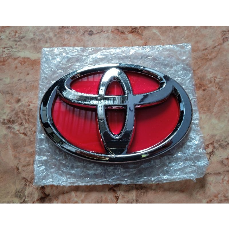 Jual Logo / Emblem Depan Merah Toyota Calya | Shopee Indonesia