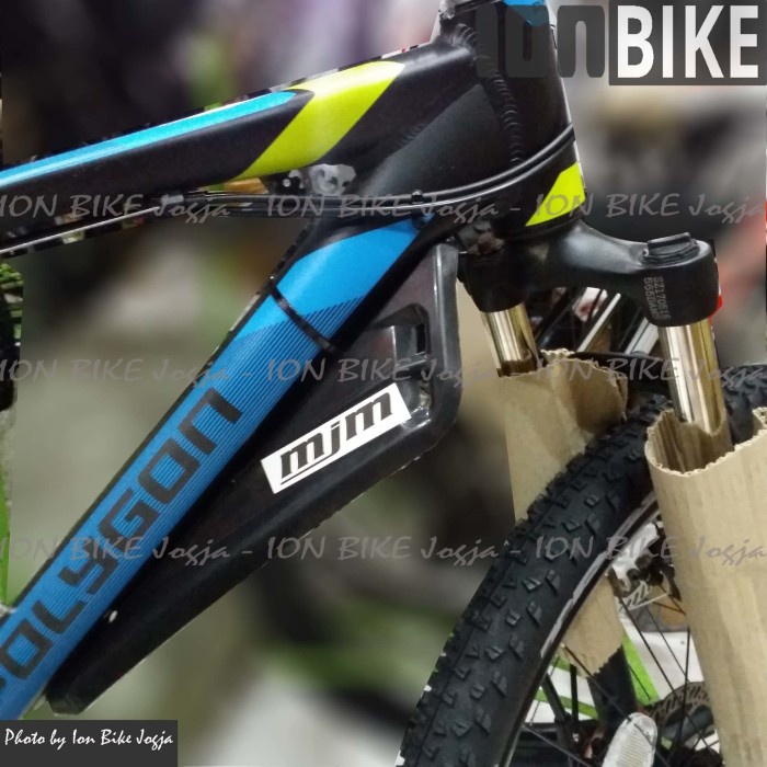 Jual fender sepeda mtb bawah frame mjm putih / selebor / spakbor ...